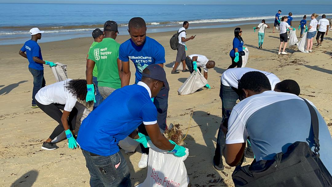 In pictures: 2021 EU Beach Clean-Up Exercise in Freetown! - SwitSalone