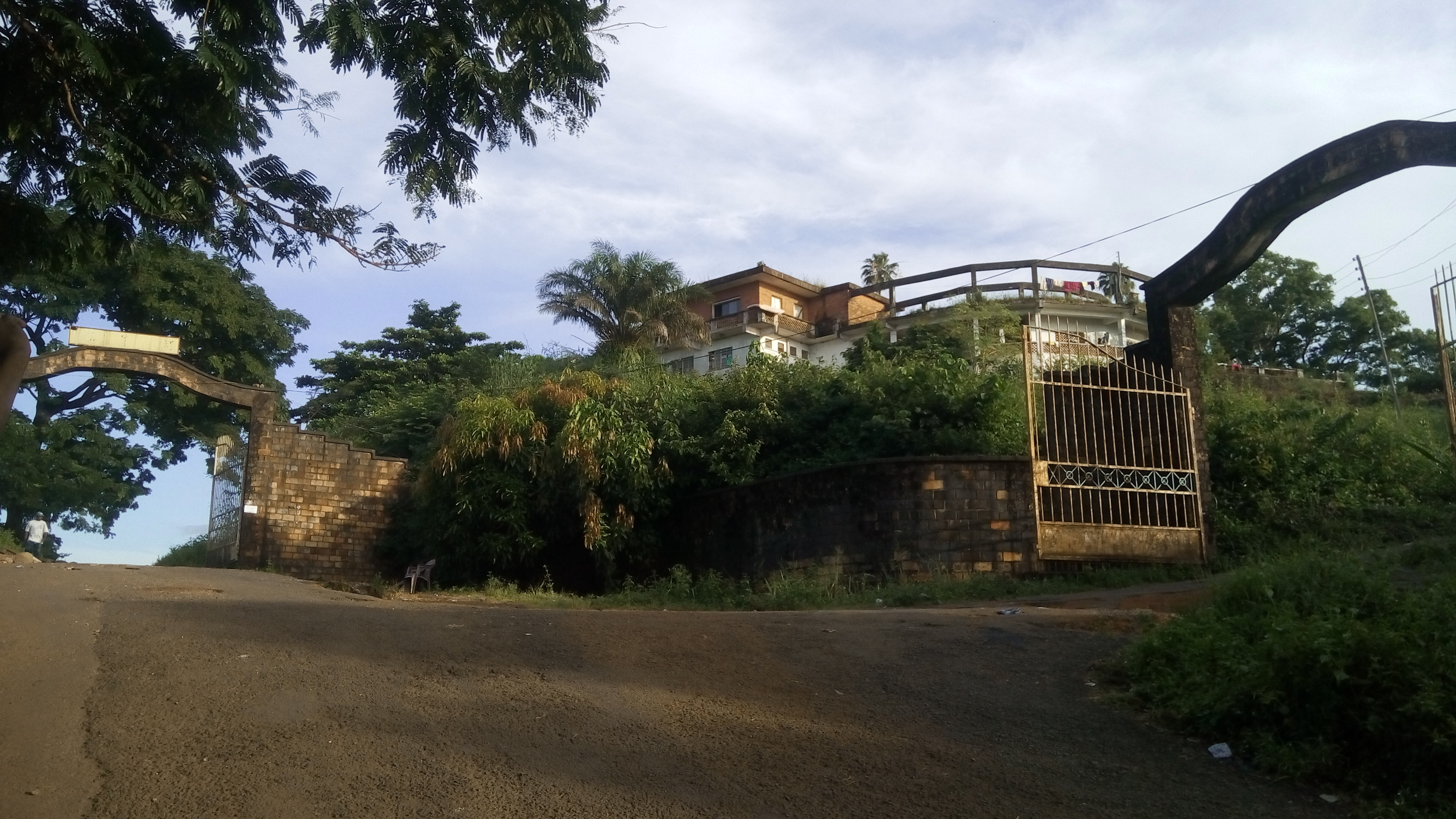Sierra Leone: The past and present state of Kabassa Lodge (Photos ...