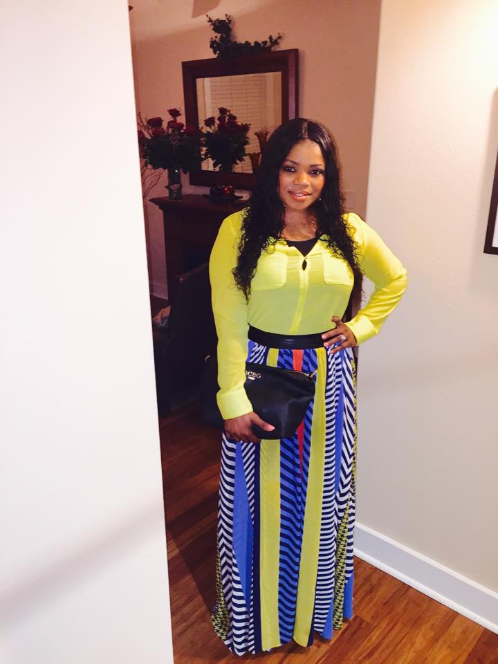 Women in Sierra Leone wear yellow in solidarity against ebola - SwitSalone